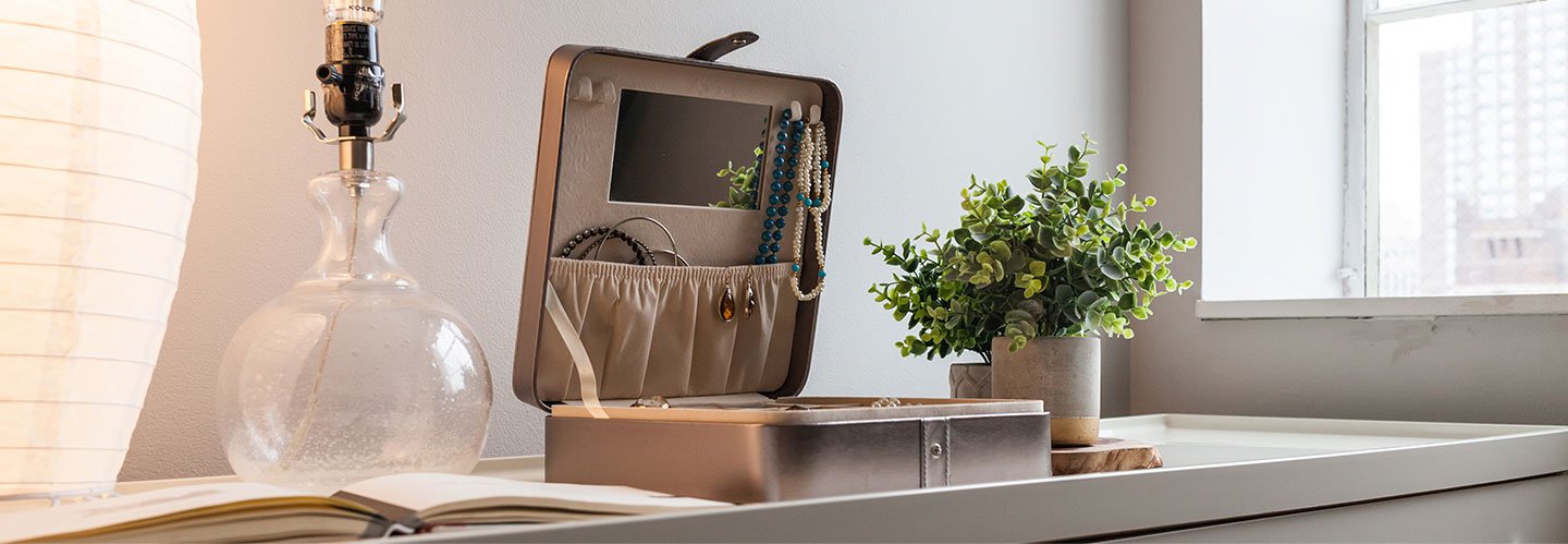 America's Jewelry Box | Mele & Co.